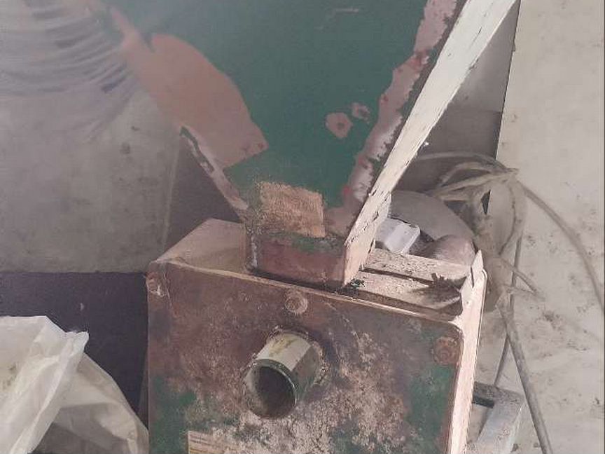 Зернодробилка бу