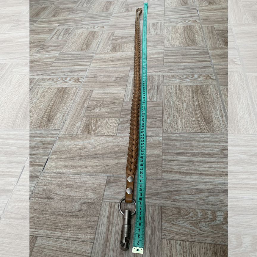 Кожаный поводок для крупной собаки