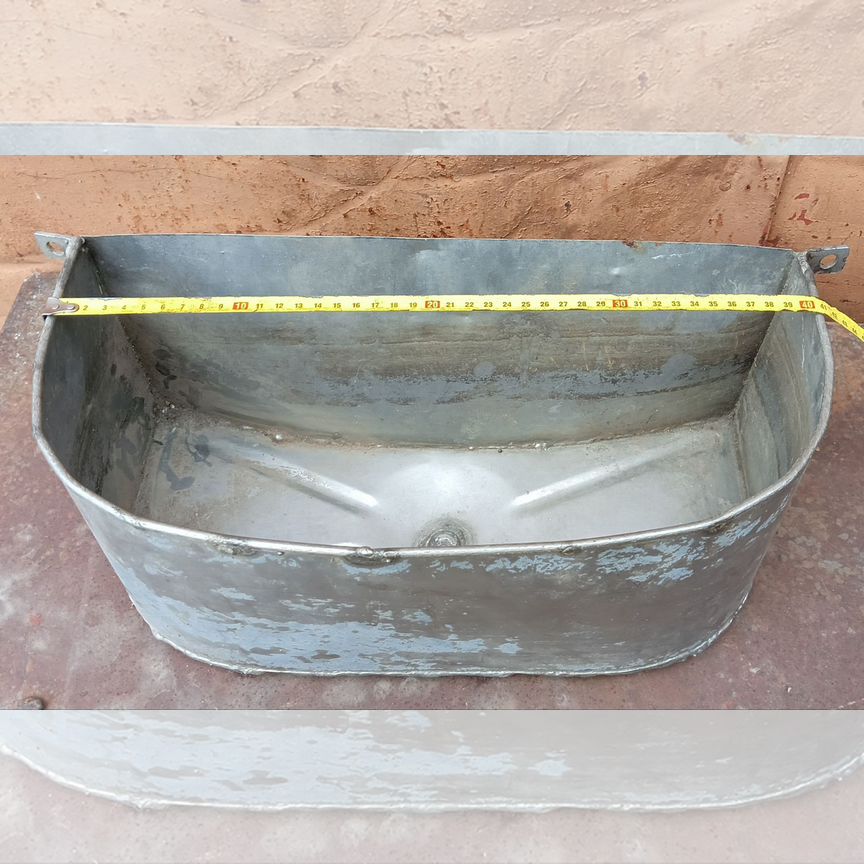 Корыто для кормления животных