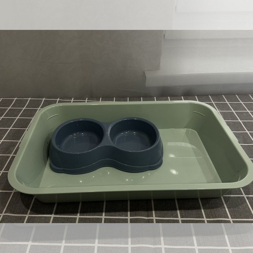 Лоток и миска для кошек