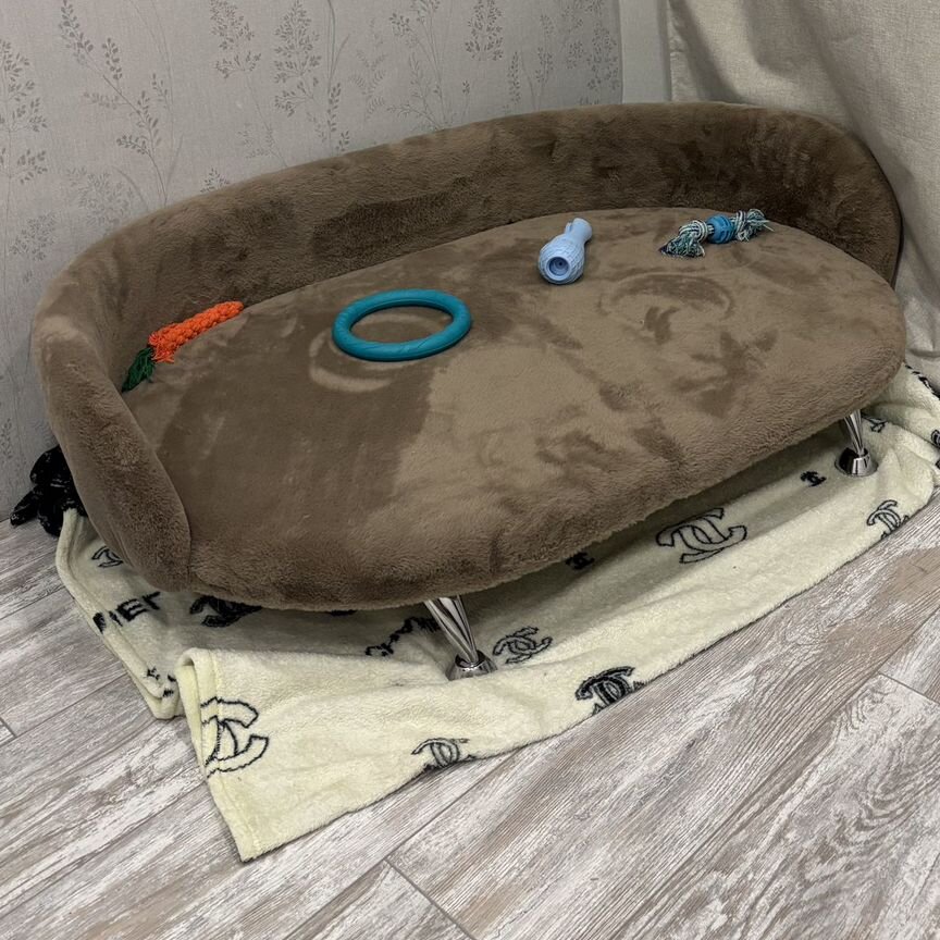 Лежанка для собак крупных пород