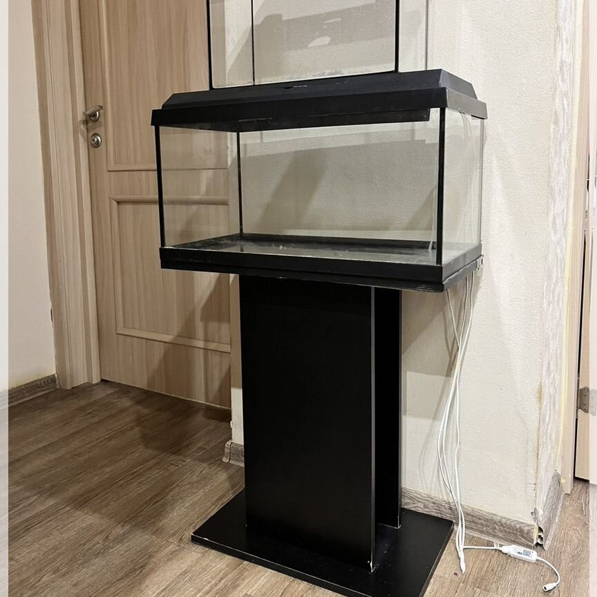 Аквариум с тумбой