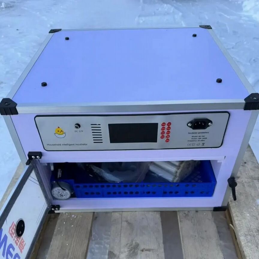Бытовой интеллектуальный инкубатор для яиц
