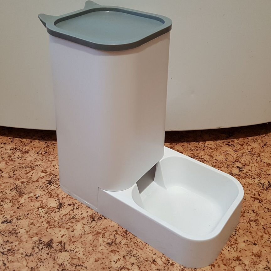 Автоматическая кормушка для кошек и собак, 4 литра