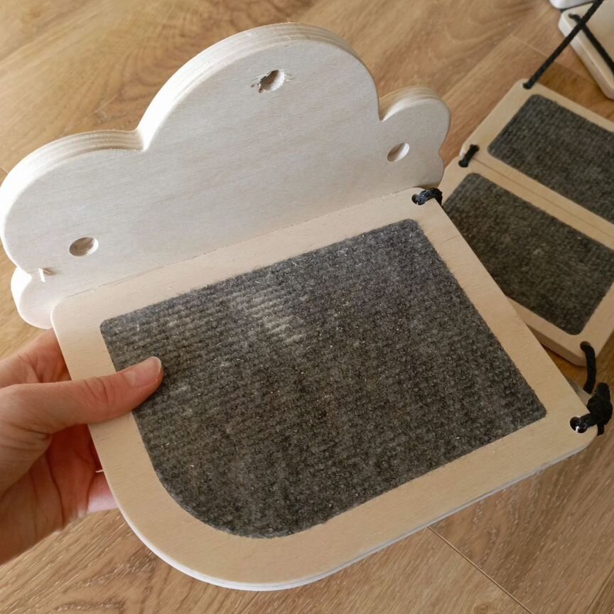 Настенный комплекс для кошки с полочками