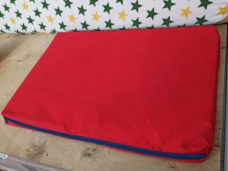 Матрасик для собак в клетку