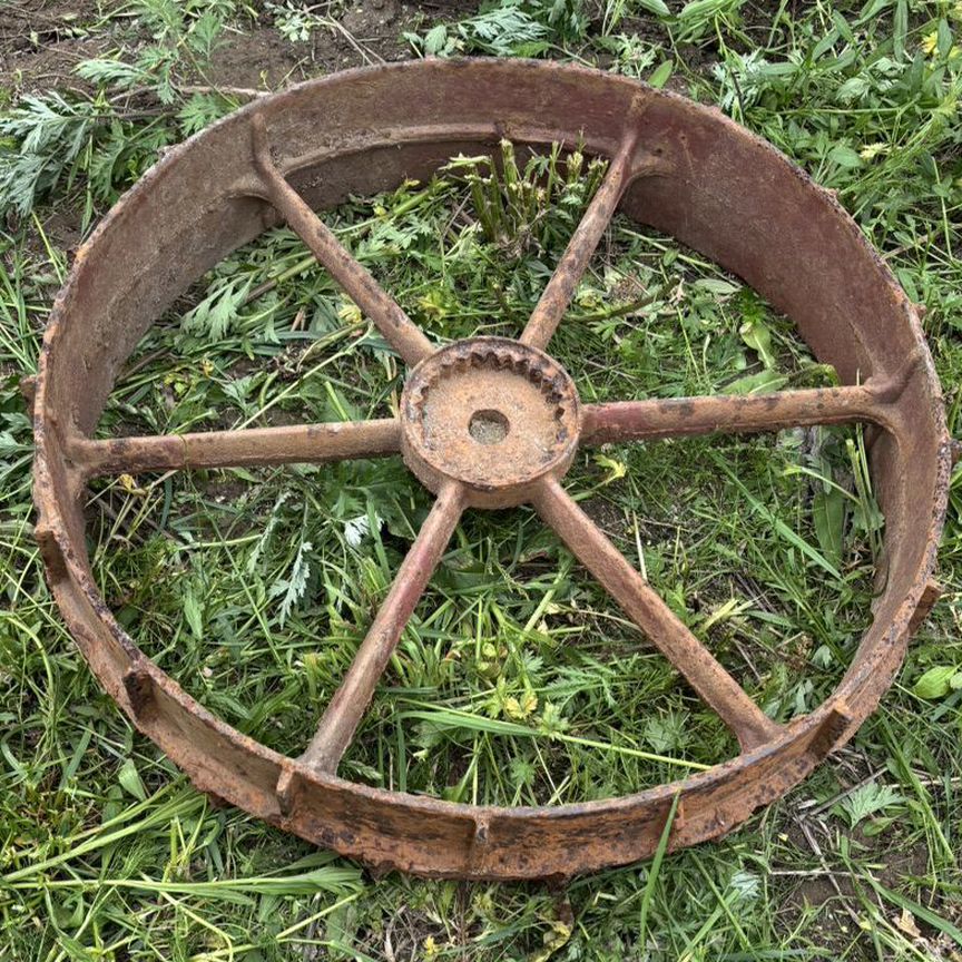 Колесо от конной косилки