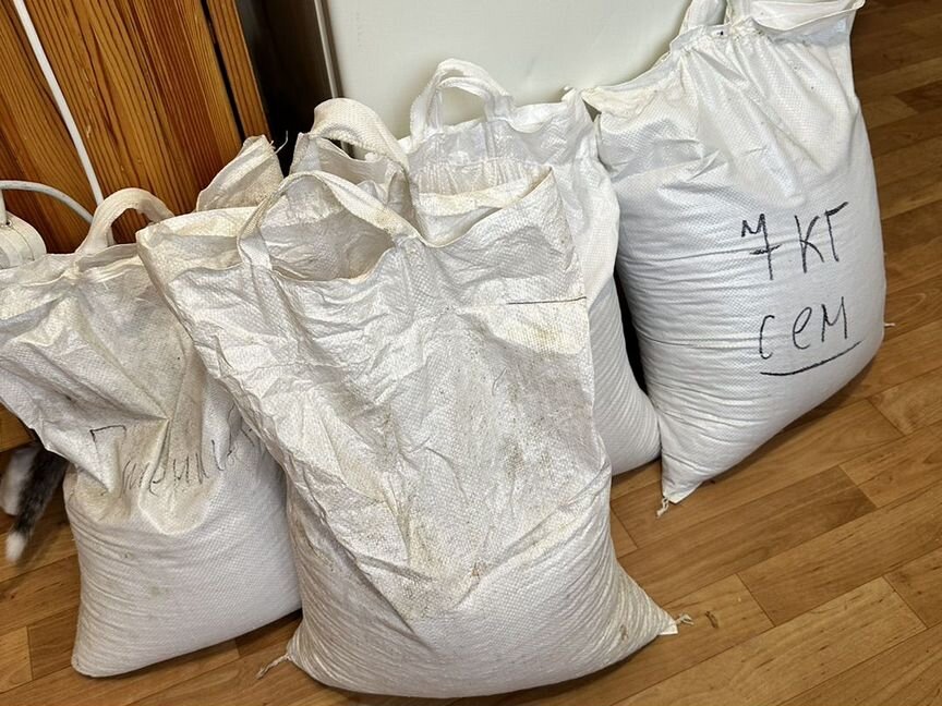 Пшеница, семечки, цельный горох