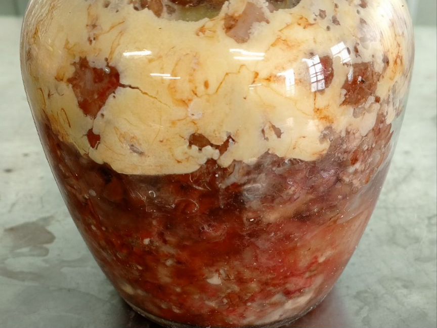 Консервированная говядина на корм животным