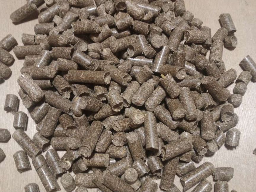 Корм для животных люцерна в гранулах