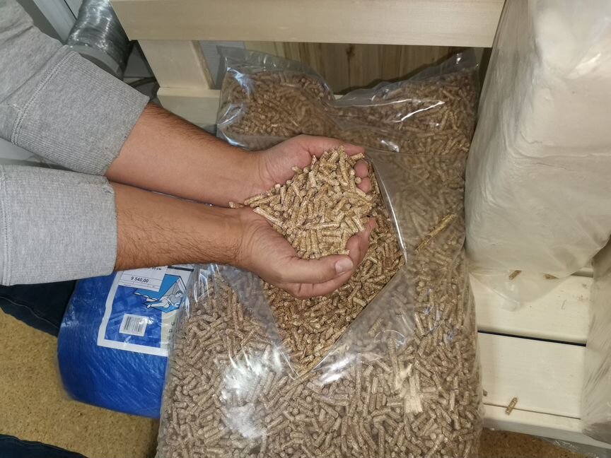 Наполнитель для кошачьего туалета древесный 15 кг