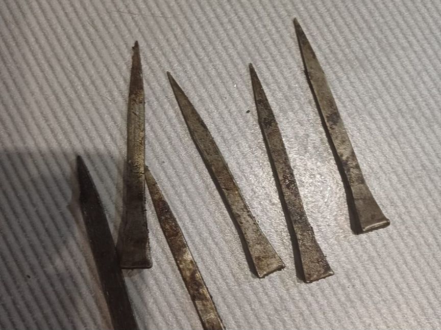 Гвозди для лошадей