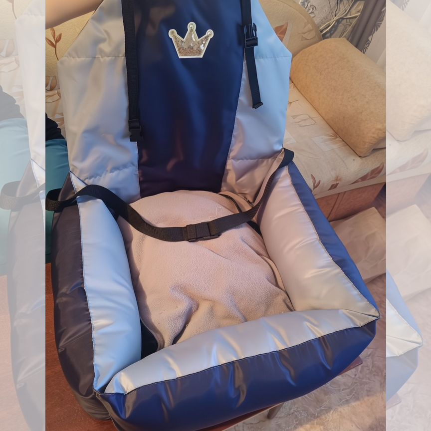 Автокресло для собак