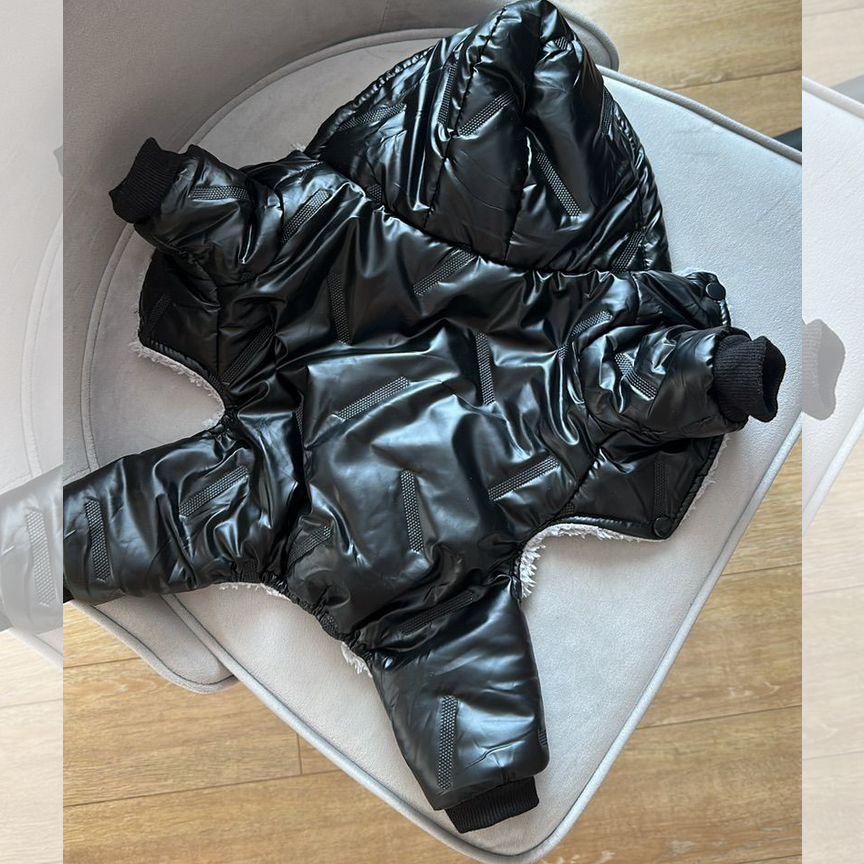 Комбинезон для маленькой собаки