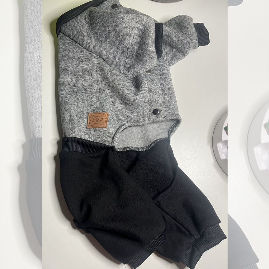 Комбинезон для маленькой собаки