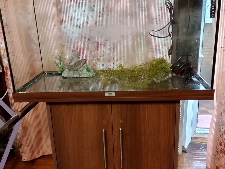 Аквариум с тумбой juwel