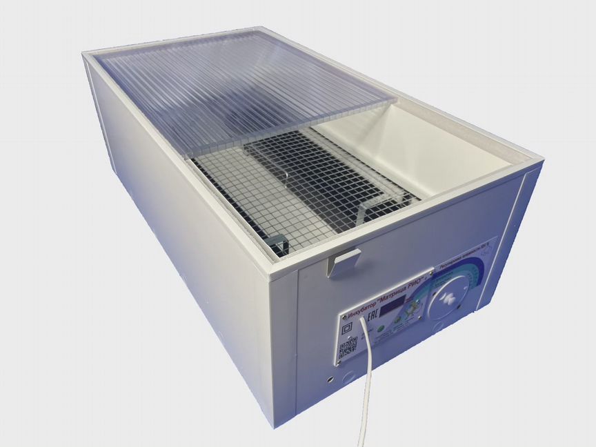 Инкубатор выводной на 90 яиц