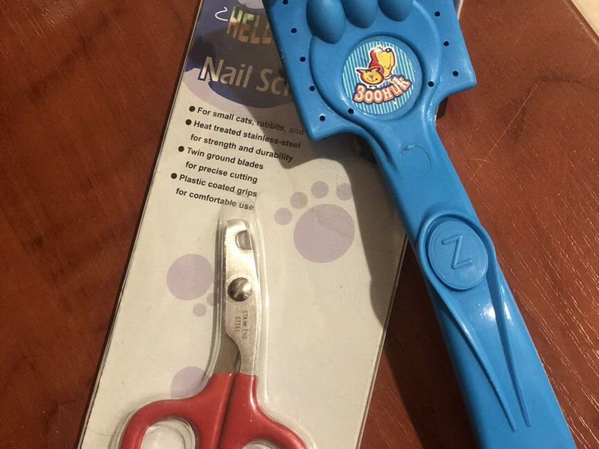 Ножницы и расческа/щетка