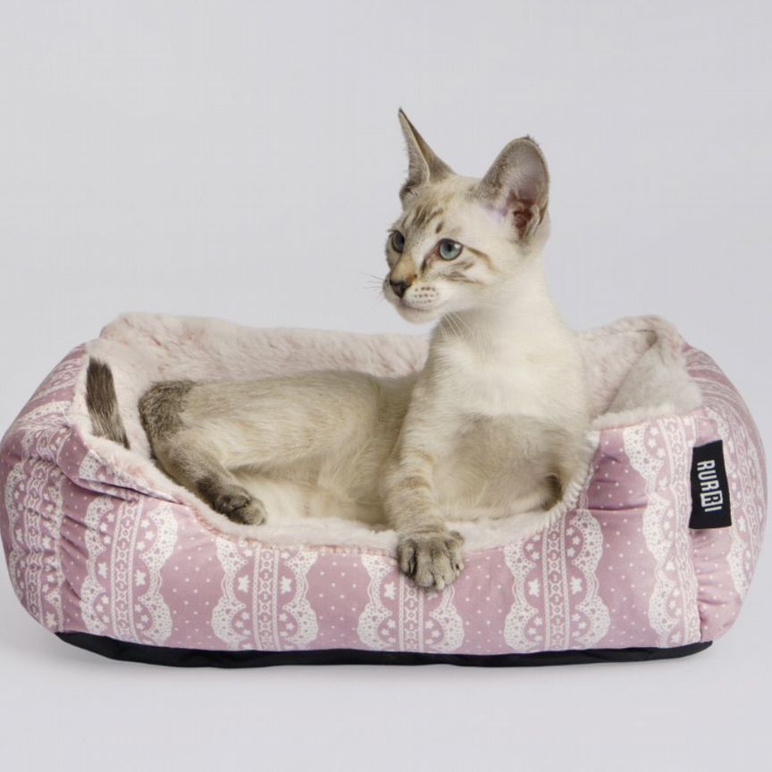 Лежак для кошек и собак средних и мелких пород