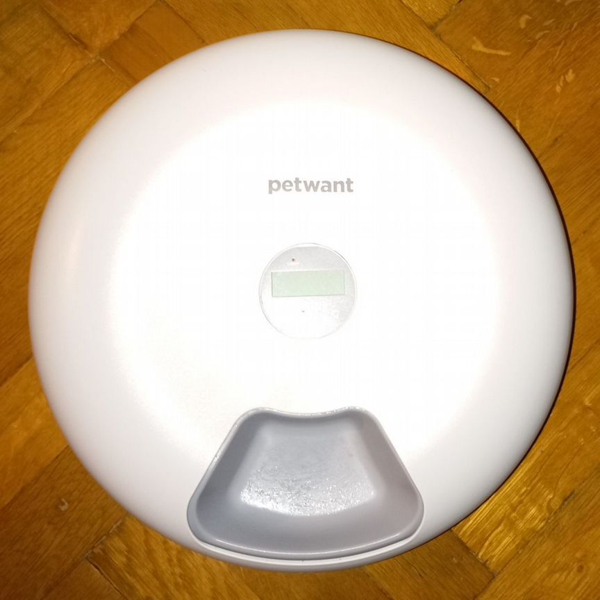 Автоматическая кормушка petwant