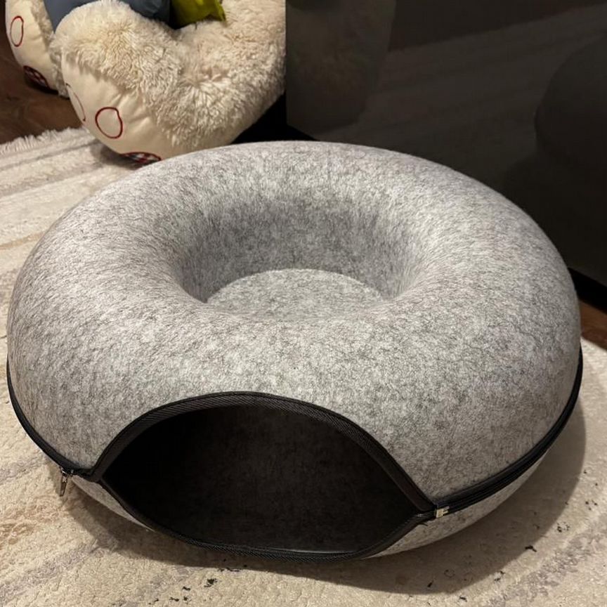 Лежанка-тоннель для кошки