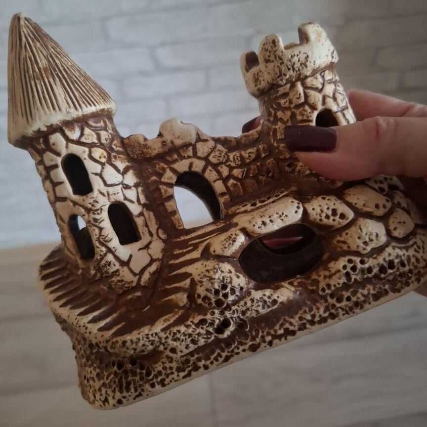 Декоративный замок для аквариума