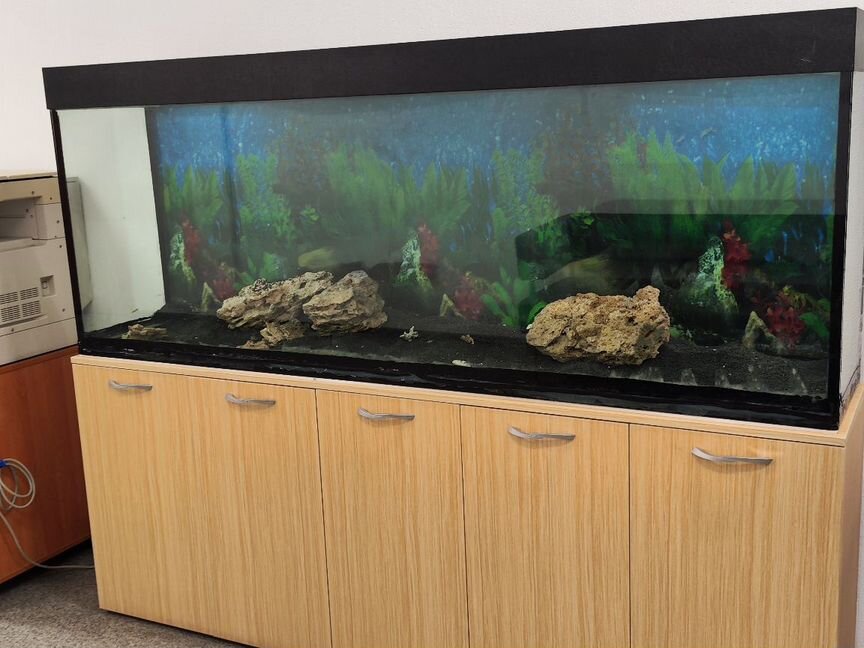 Аквариум с тумбой