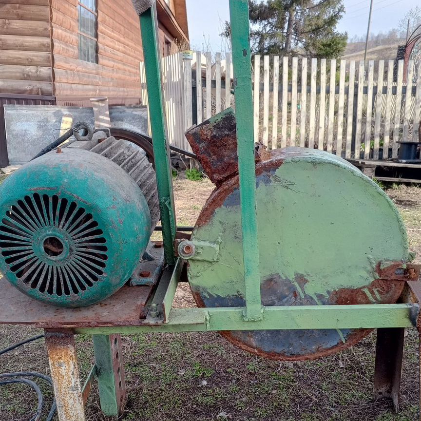 Зернодробилка