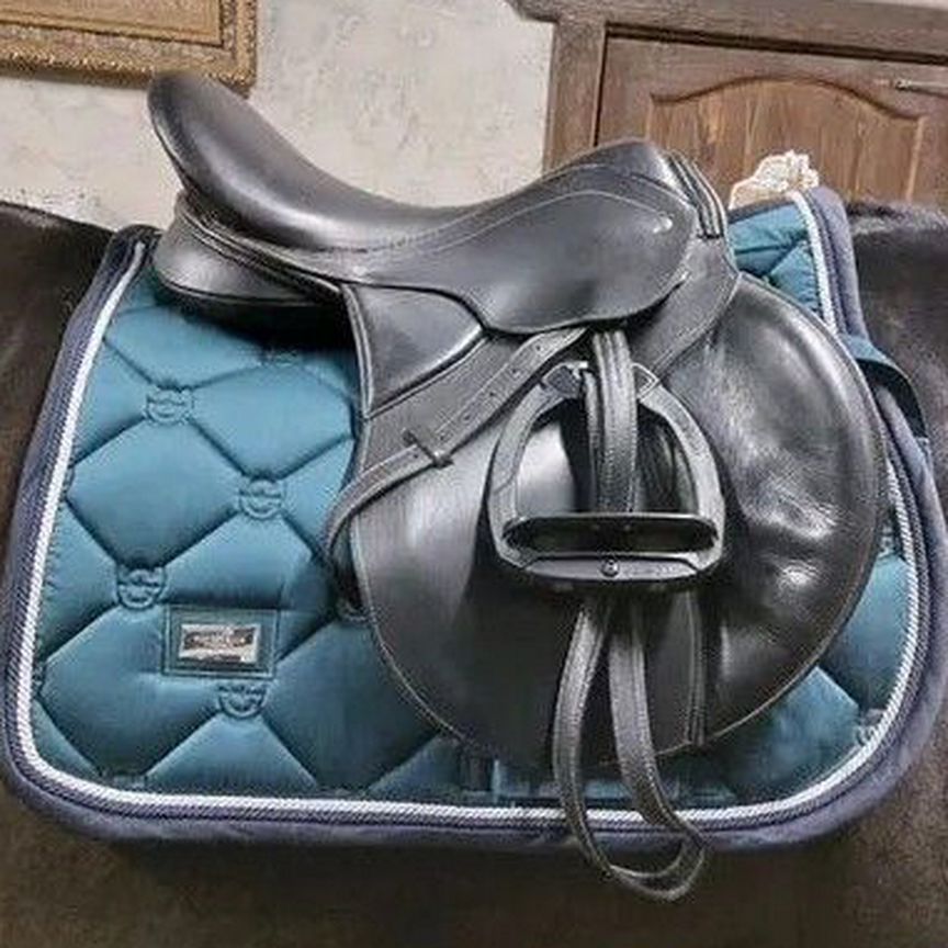 Конкурное седло гермида