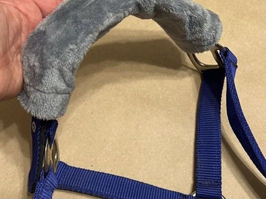 Меховая накладка на недоуздок