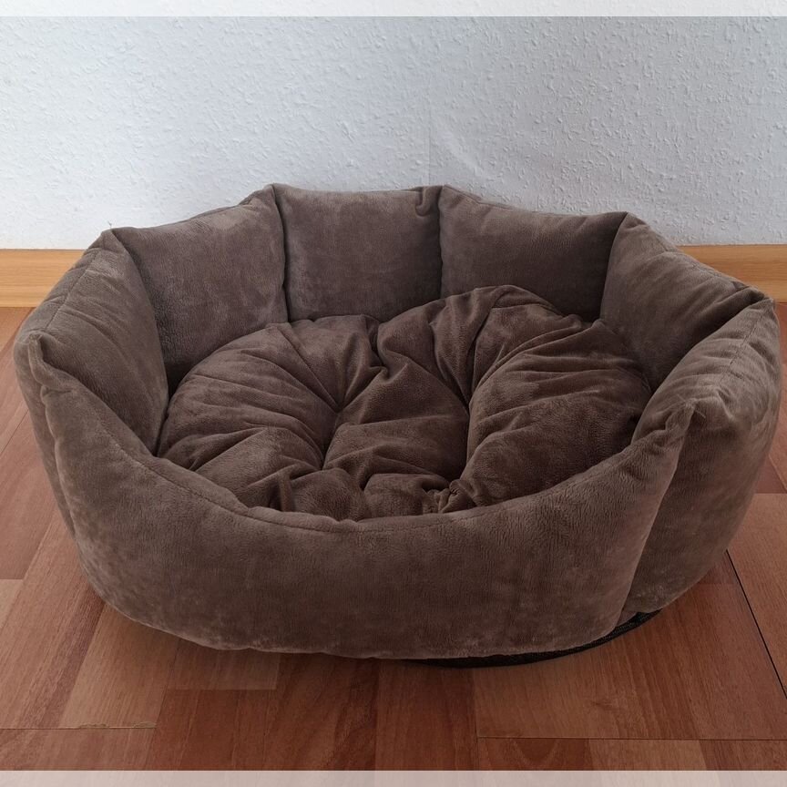 Лежанка для кошек