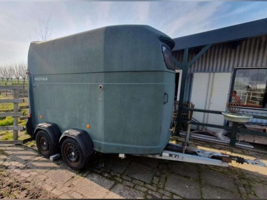 Коневоз wesfalia на 2 лошади