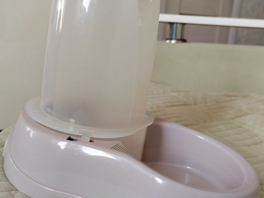 Поилка для кошек