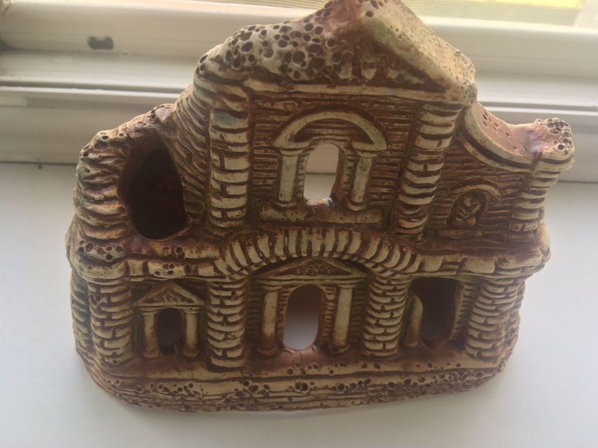 Фигурки для аквариума