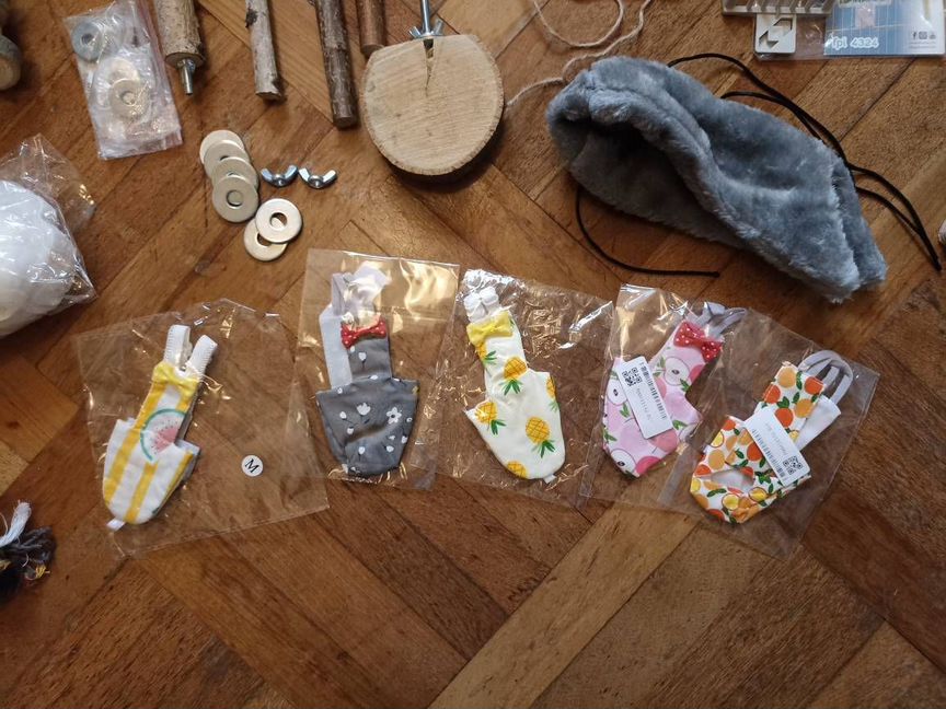 Штуки для попугая