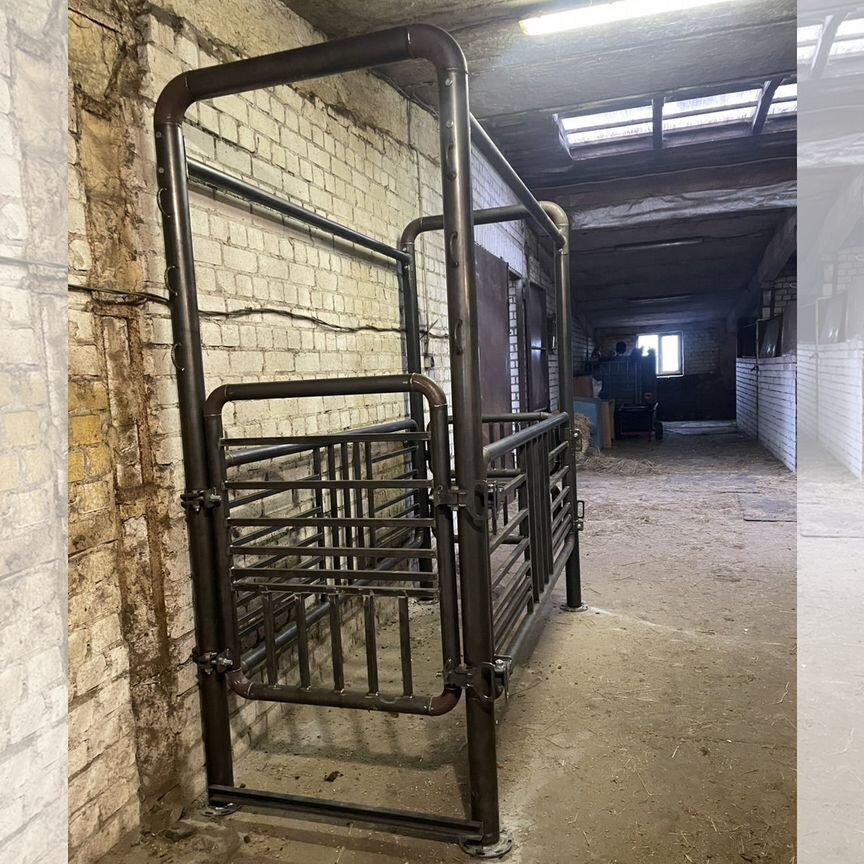 Вертикальный станок для работы с лошадью