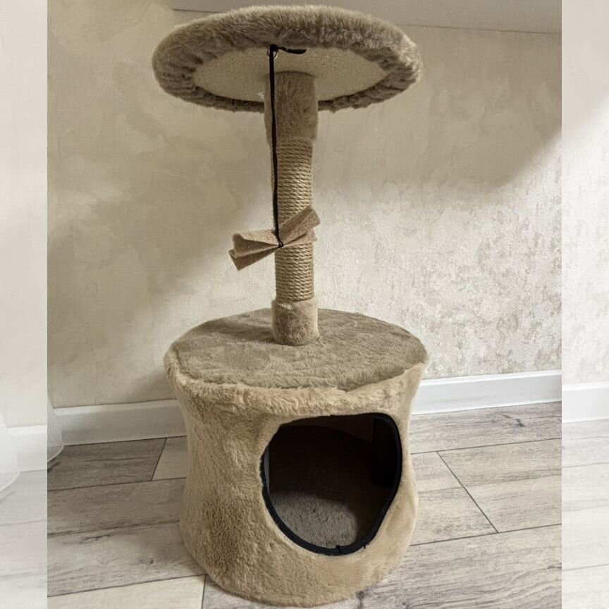 Домик для кошки с когтеточкой новый