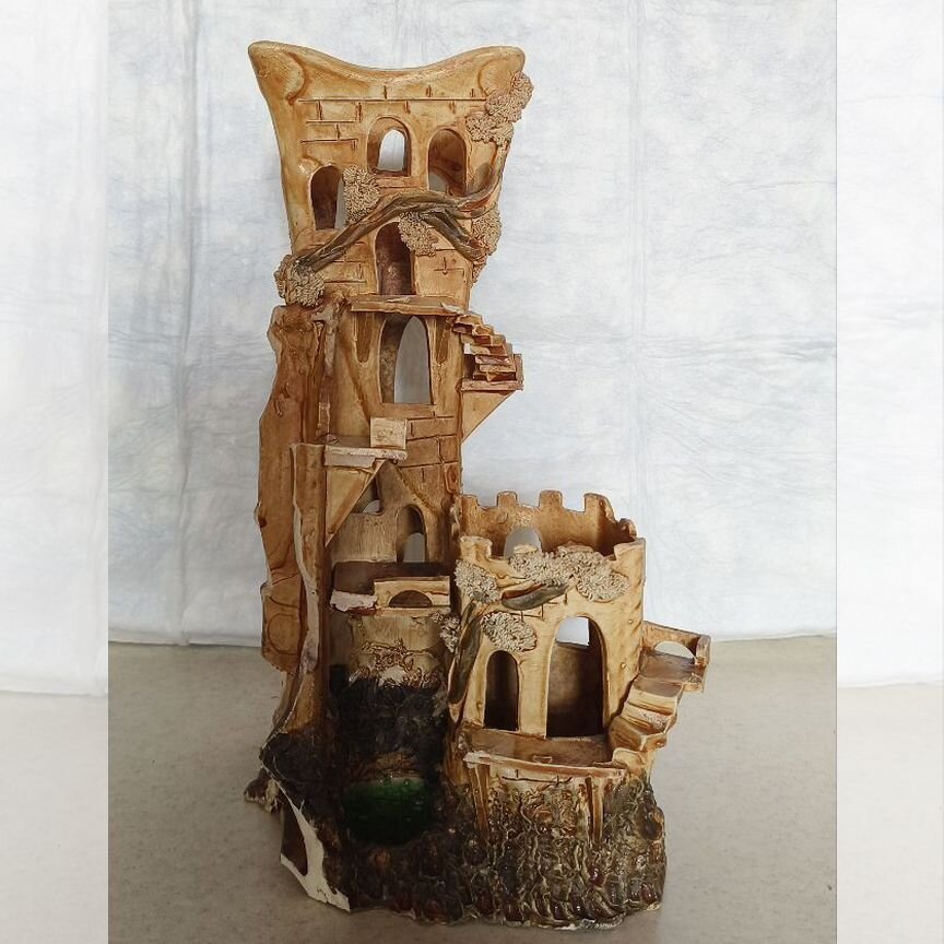 Замок для аквариума