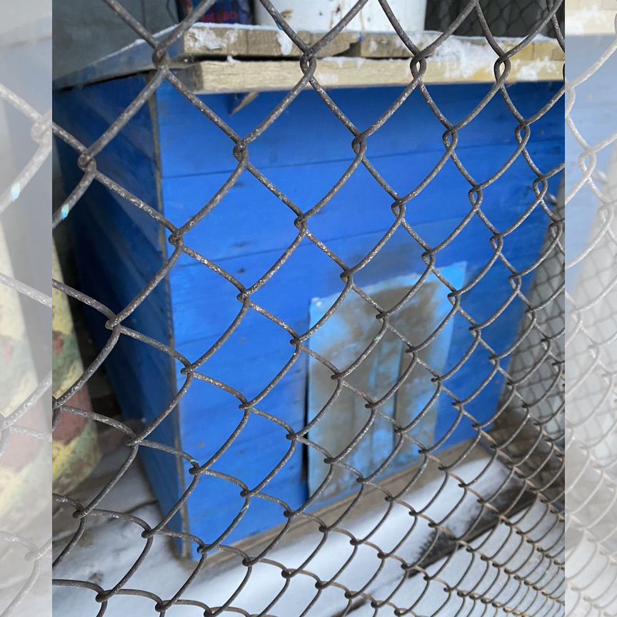 Будка б/у утепленная, разборная