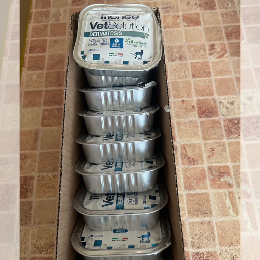 Корм для кошек Monge VetSolution Dermatosis