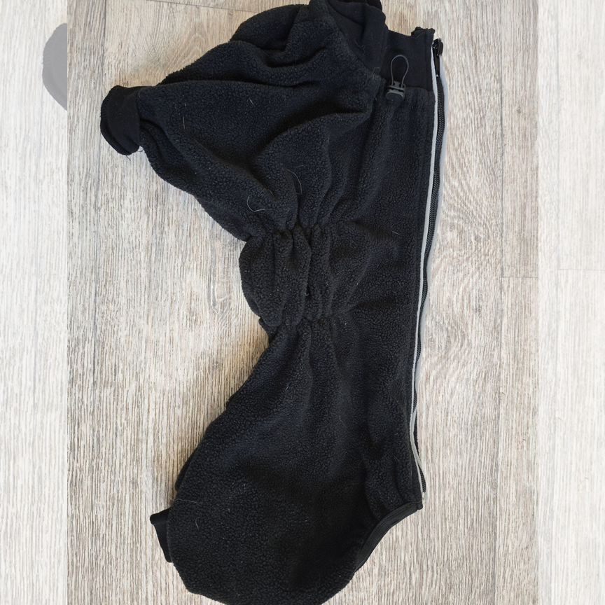 Комбинезон для маленькой собаки