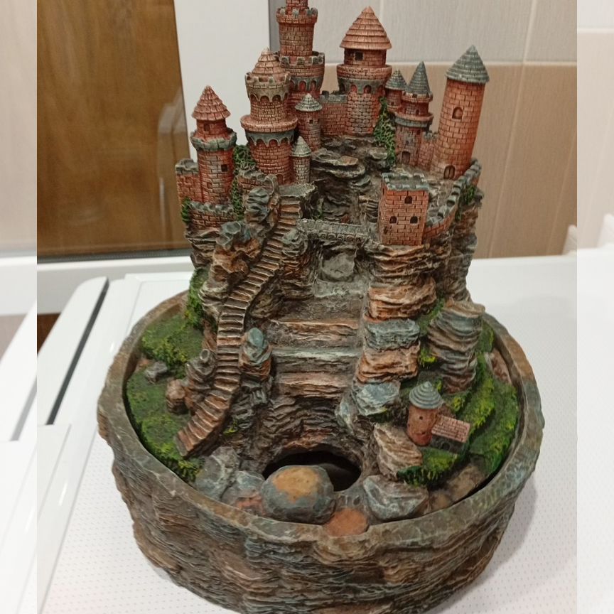 Замок, можно в аквариум