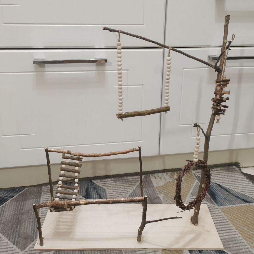 Игровой стенд для попугая