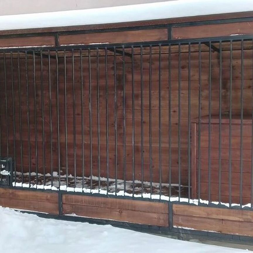 Вольер для собак с хозблоком