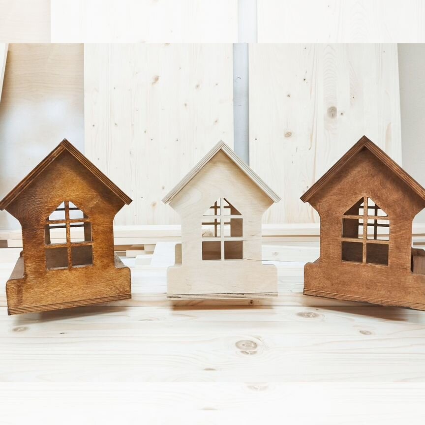 Кормушка для птиц из дерева