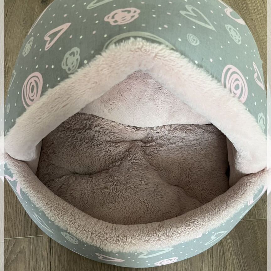 Лежанка для кошек и котят