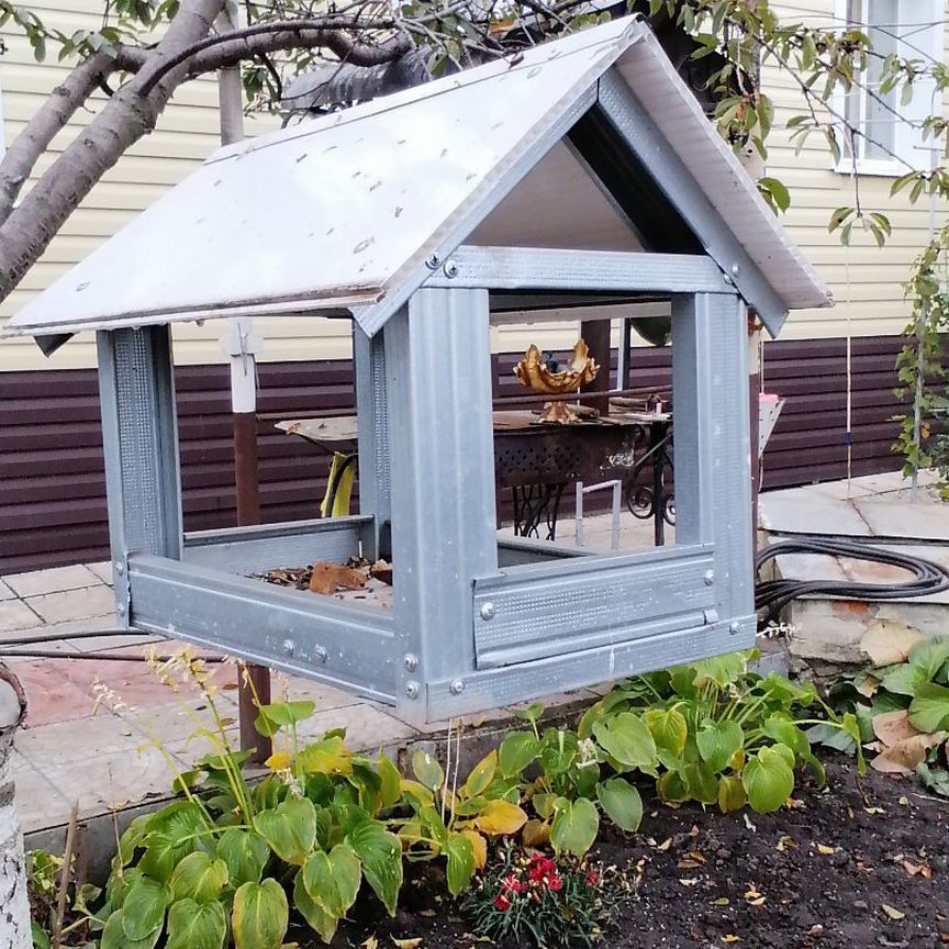 Кормушка для птиц