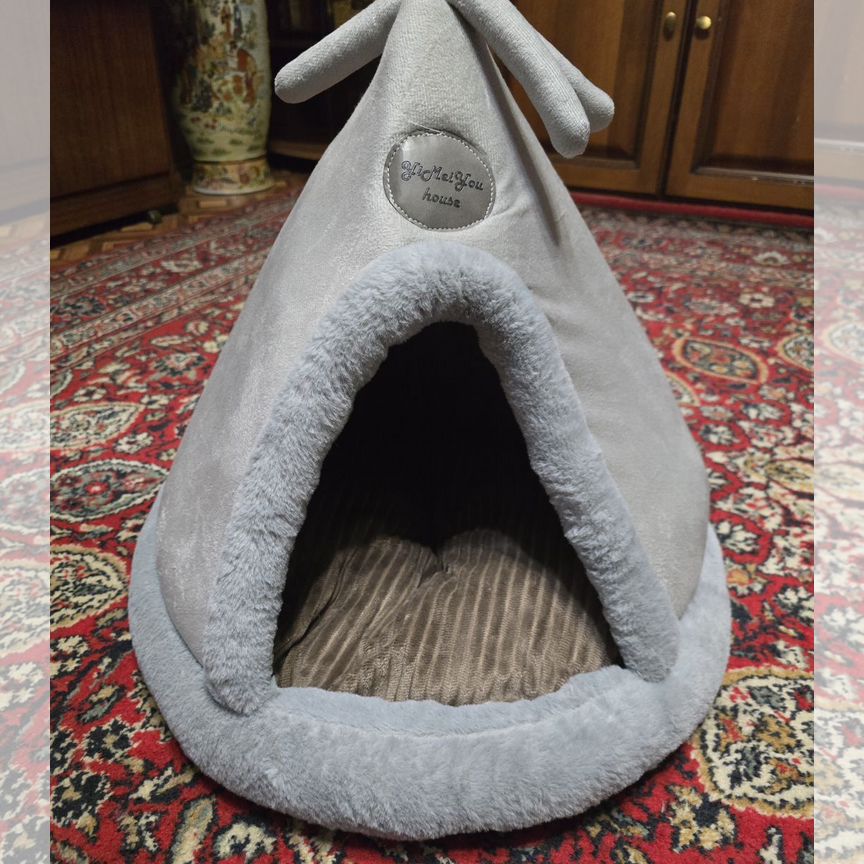 Домик для кошек и собак