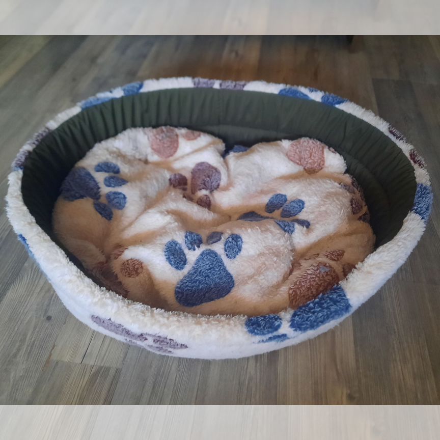 Лежанка для кошек и собак