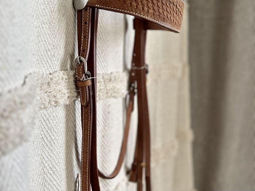 Вестерн оголовье подперсье